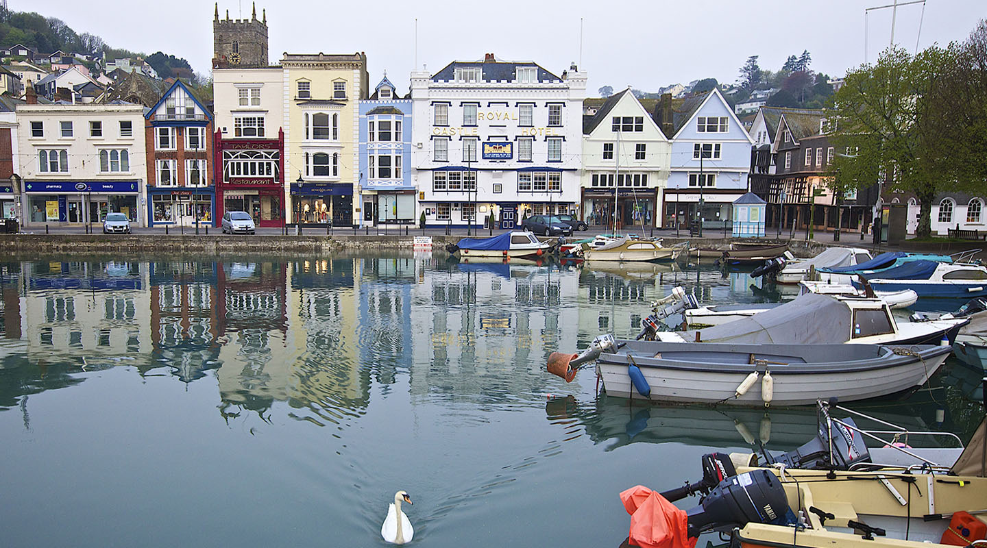 History of iconic Grade II* pub the Royal Castle revealed during ...